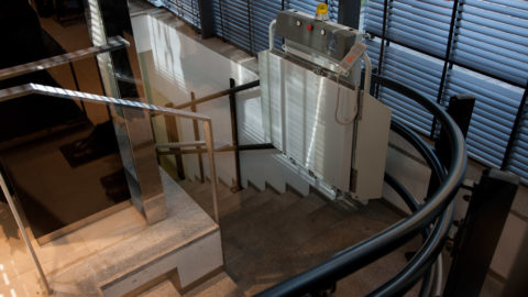 Montascale in Condominio ~ Servoscala per Disabili e Anziani